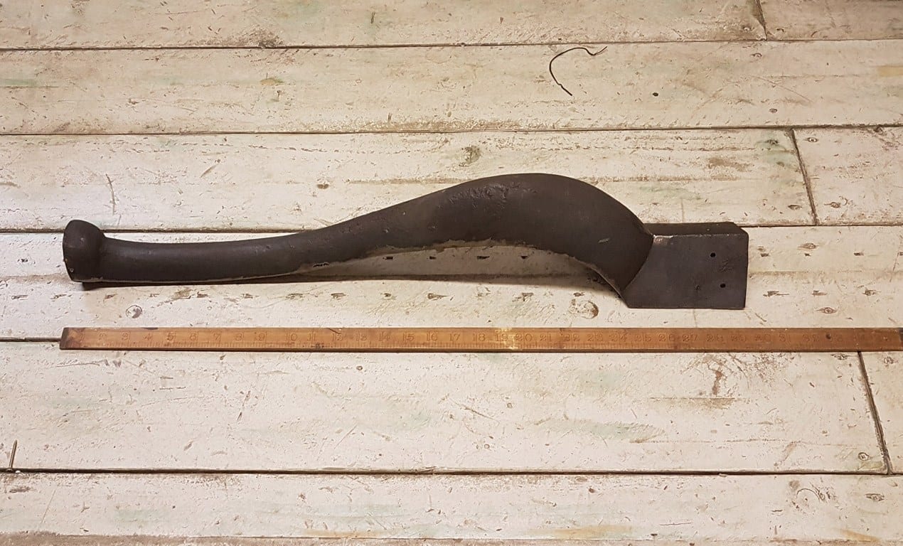 Table Leg CABRIOLE Shape Cast Antique Iron 710mm – Cottingham Collection