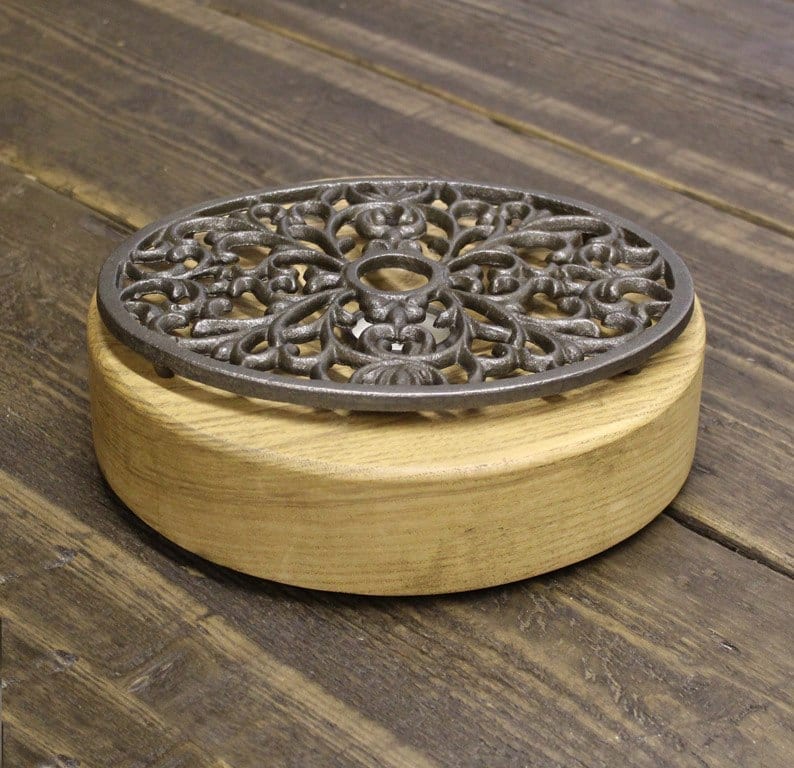 Table Trivet OVAL Antique Iron 230mm x 175mm – Cottingham Collection