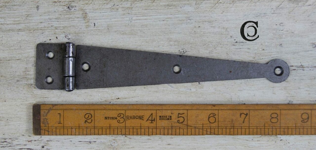 Strap Hinge Flat Penny End 180mm Antique Iron (AF057A) – Cottingham ...