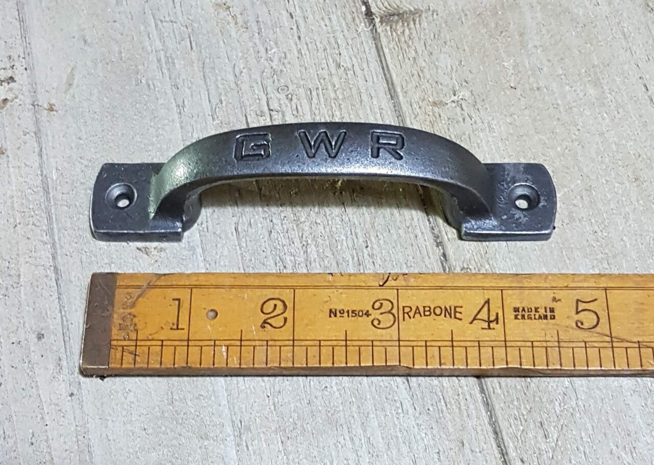 Square D Handle Horizontal GWR Cast Antique Iron 120mm – Cottingham ...