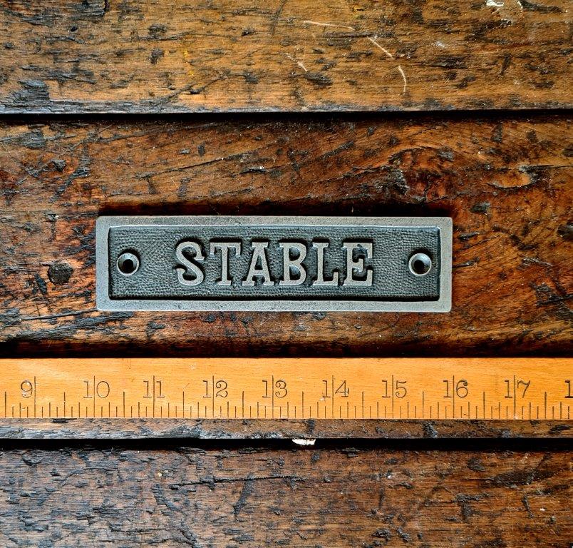 Plaque STABLE Cast Antique Iron 152mm x 40mm – Cottingham Collection