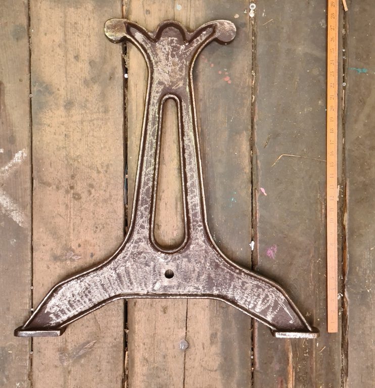 Table End Frame CANNON 700mm Cast Iron IAN MILLS – Cottingham Collection